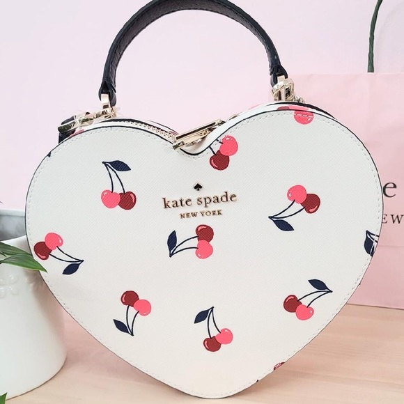 kate spade | Bags | Brand New Kate Spade Heart Shaped Purse | Poshmark
